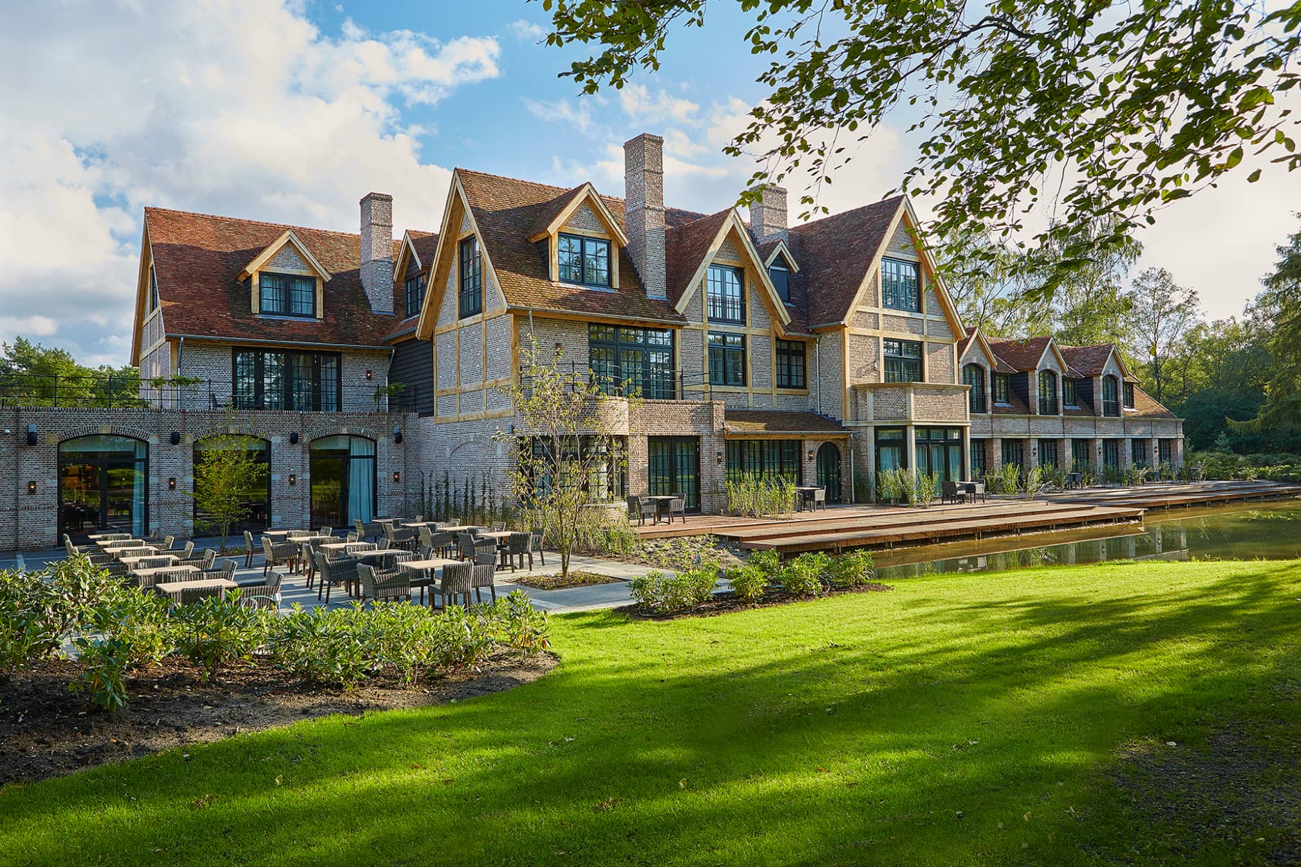 Home - The Duke Golf - Suites