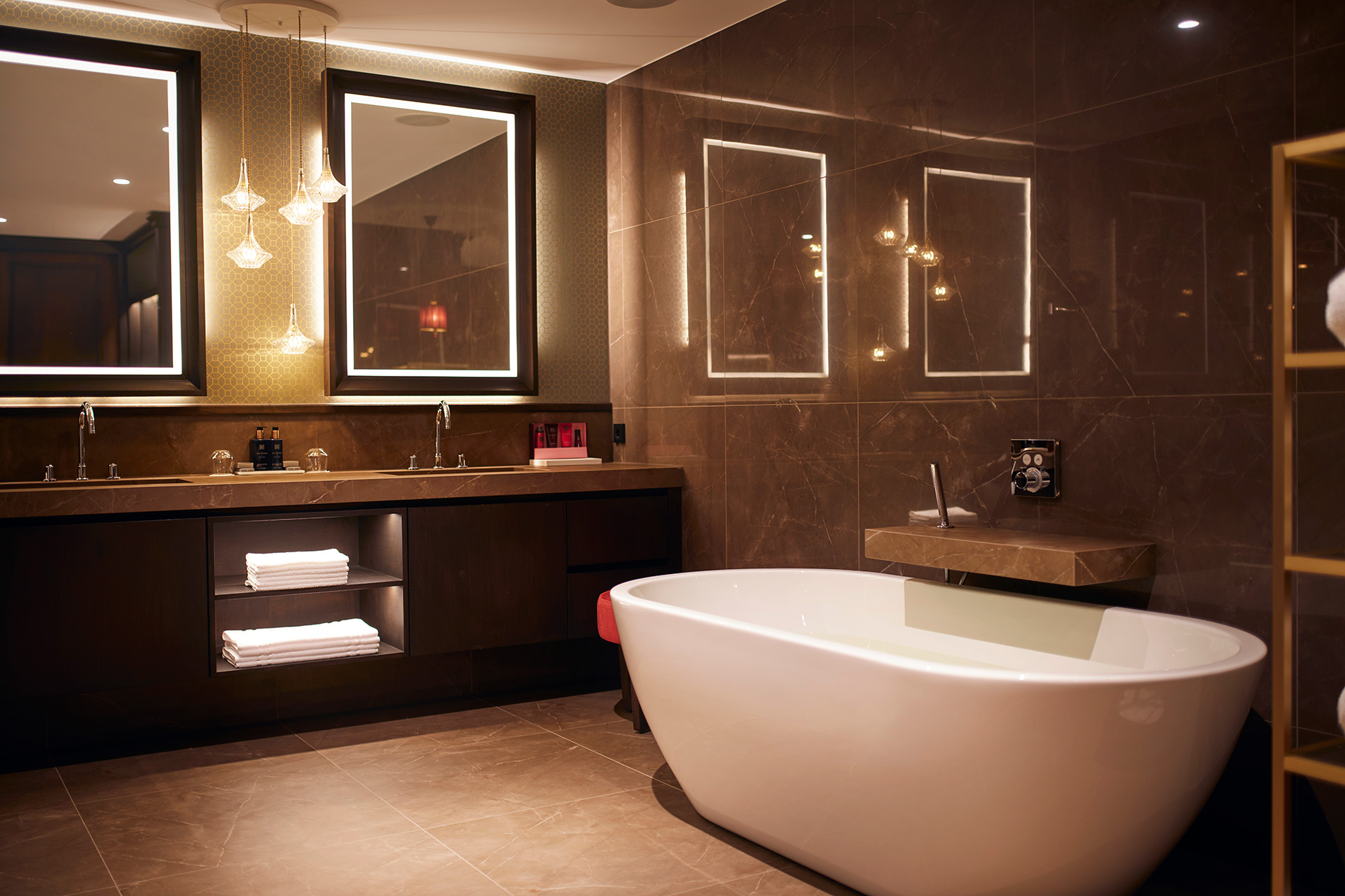 Home - The Duke Golf - Suites